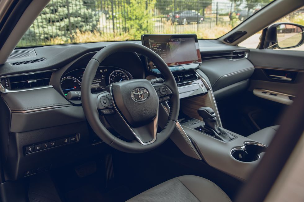 2021 Toyota Venza | Explore The New World - Automotive News