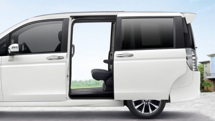 Honda Stepwagon Overview, Engine, Exterior and Specifications