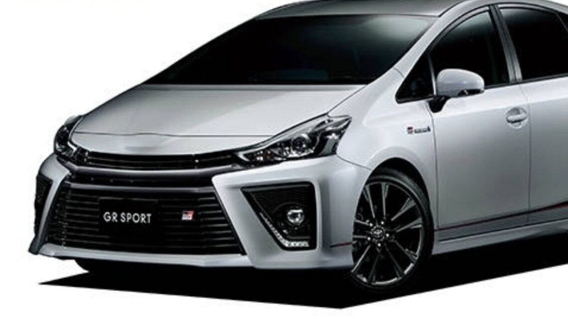 Toyota Prius Alpha Overview, Engine, Interior and Specifications