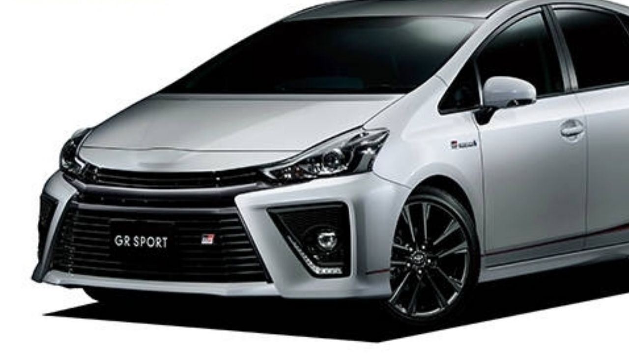 Toyota Prius Alpha Overview, Engine, Interior and Specifications