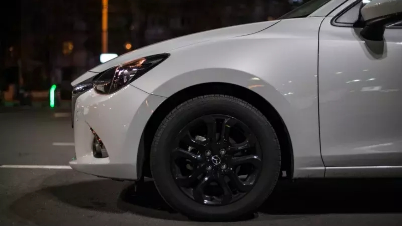 Mazda Demio Exterior, Interior Specifications & Features