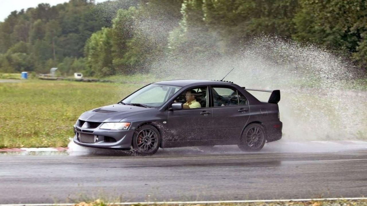 Mitsubishi Lancer Evolution Engine, Exterior, Interior, And Specifications