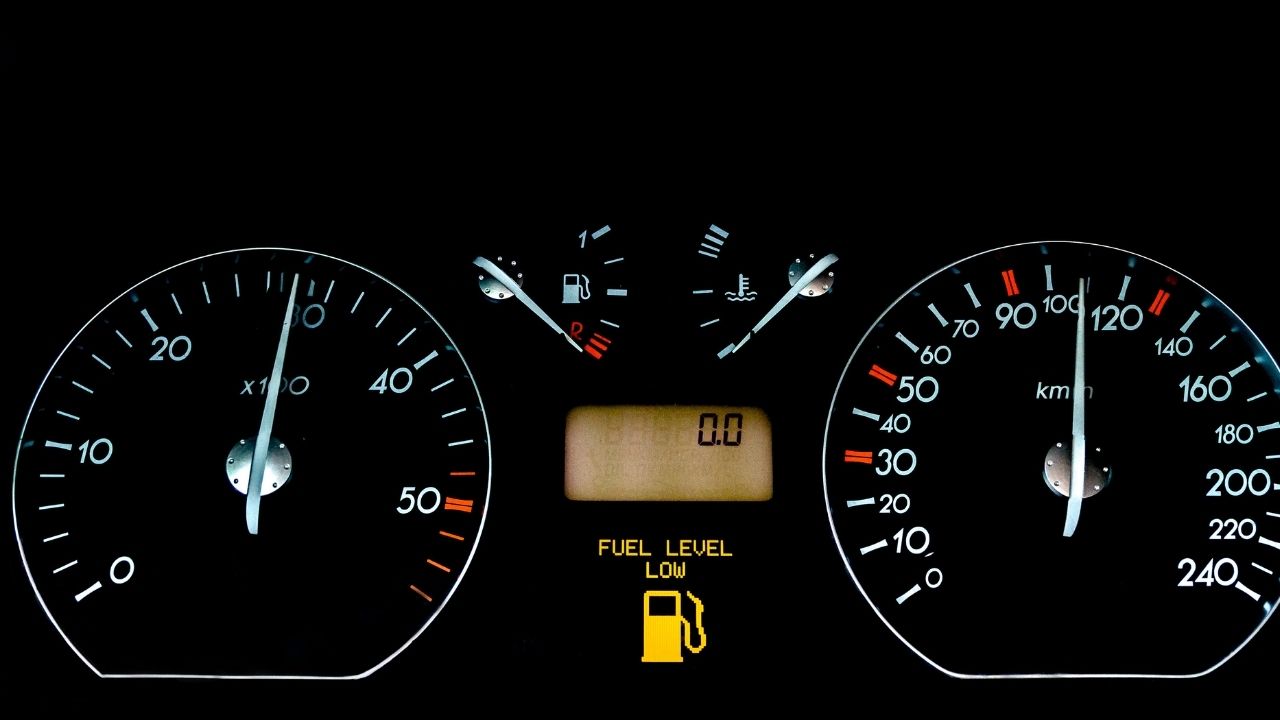 What Are 3 Main Warning Signals In Car