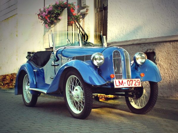 Innovative Icons: 15 Cars That Redefined Automotive Design